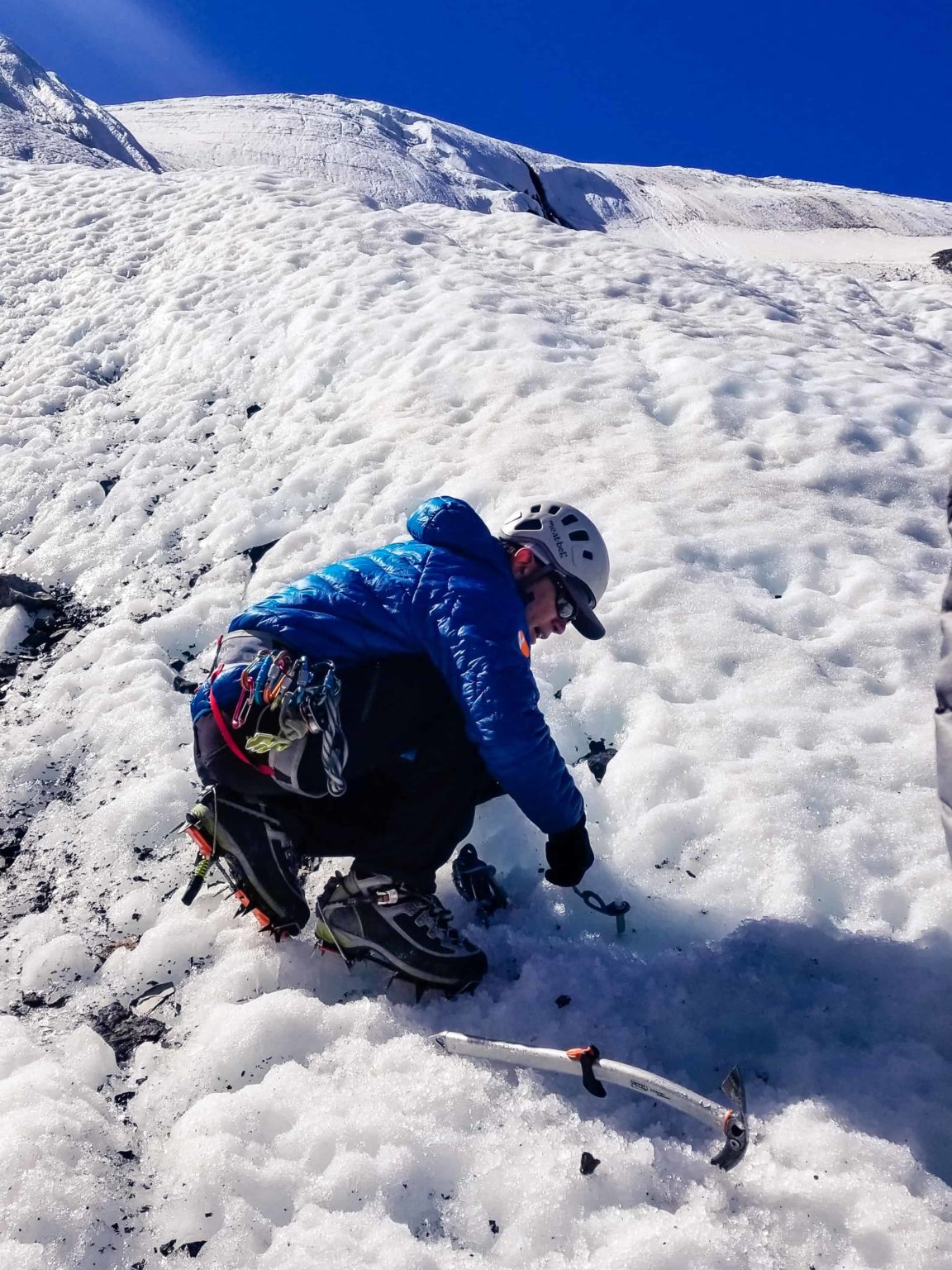 How To Climb Mount Athabasca With a Mountaineering Course