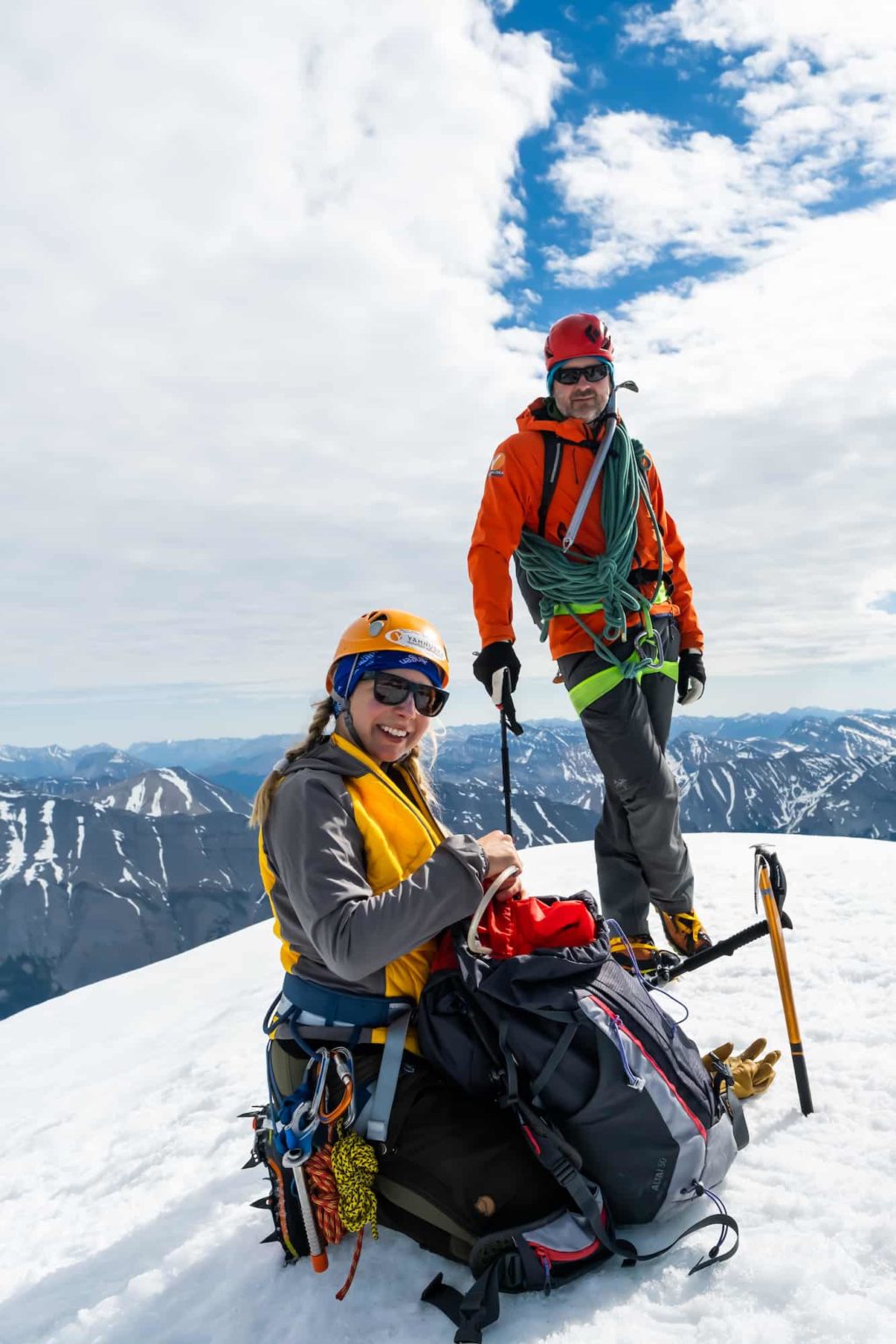 How To Climb Mount Athabasca With a Mountaineering Course