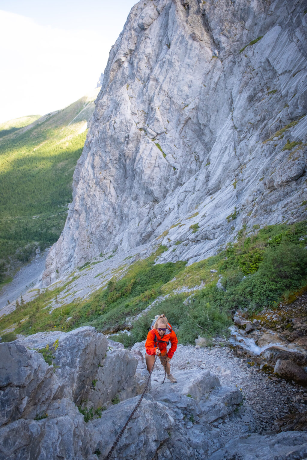 How to Hike to the Mesmerizing Carnarvon Lake