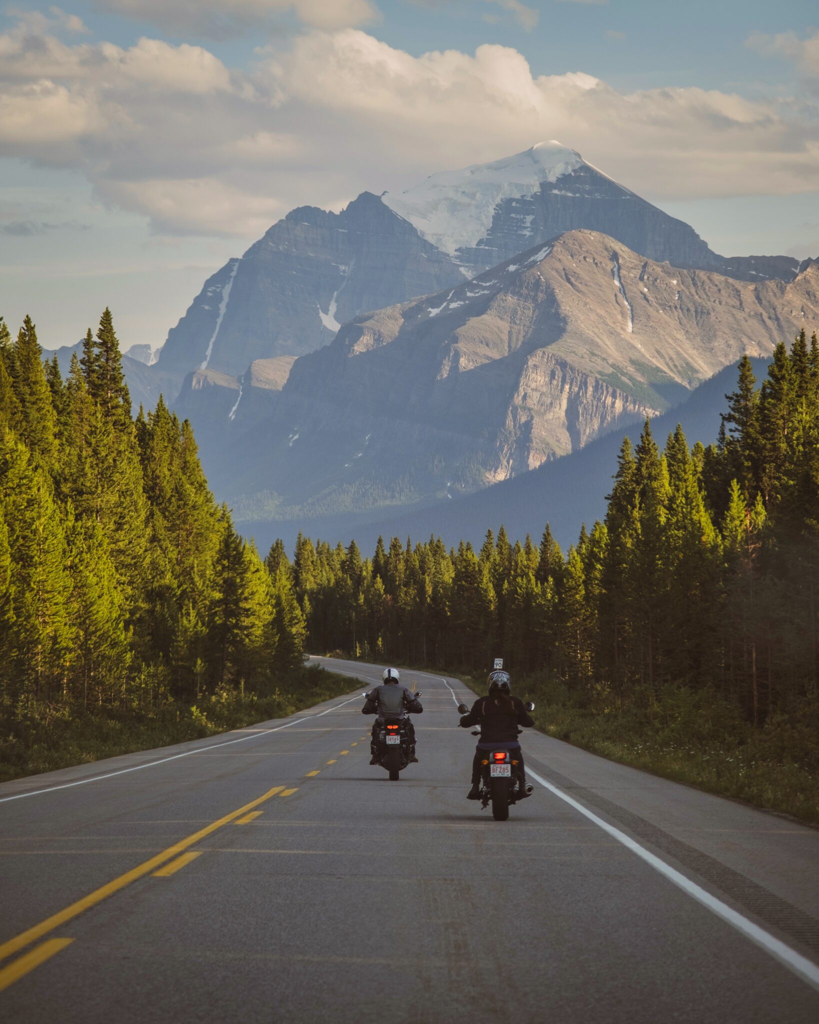 25 BEAUTIFUL Stops on the Icefields Parkway