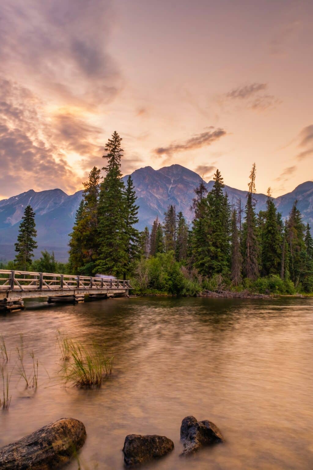 20 AMAZING Places to Go Canoeing in Banff