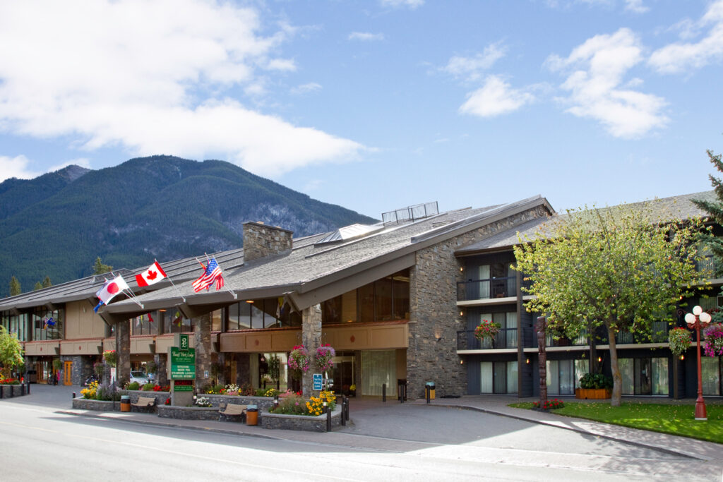 BEST Hotels in Banff - Stay in Downtown Banff & Elsewhere