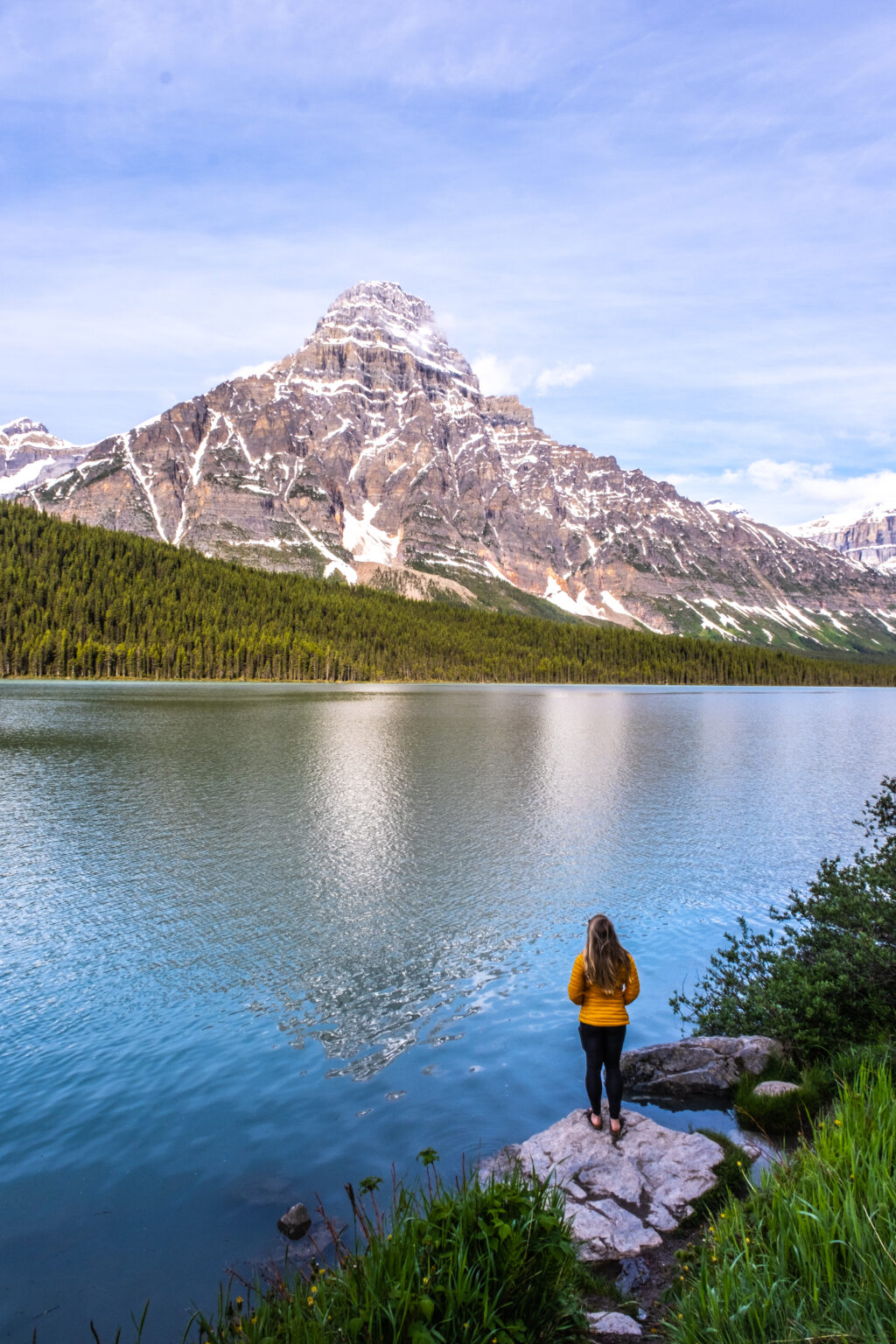 26 STUNNING Lakes in Alberta You Have to See to Believe