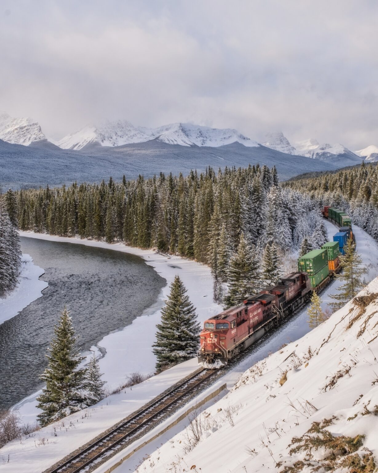10 AMAZING Stops on the Bow Valley Parkway