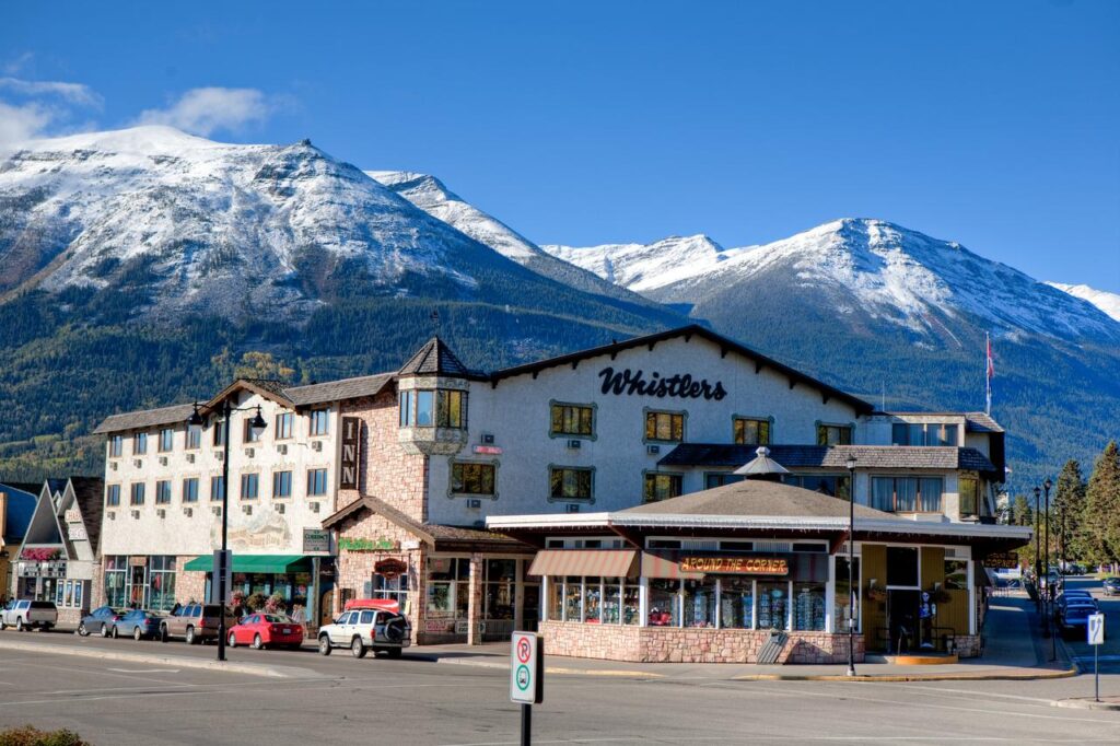 BEST Hotels in Jasper We Personally Recommend