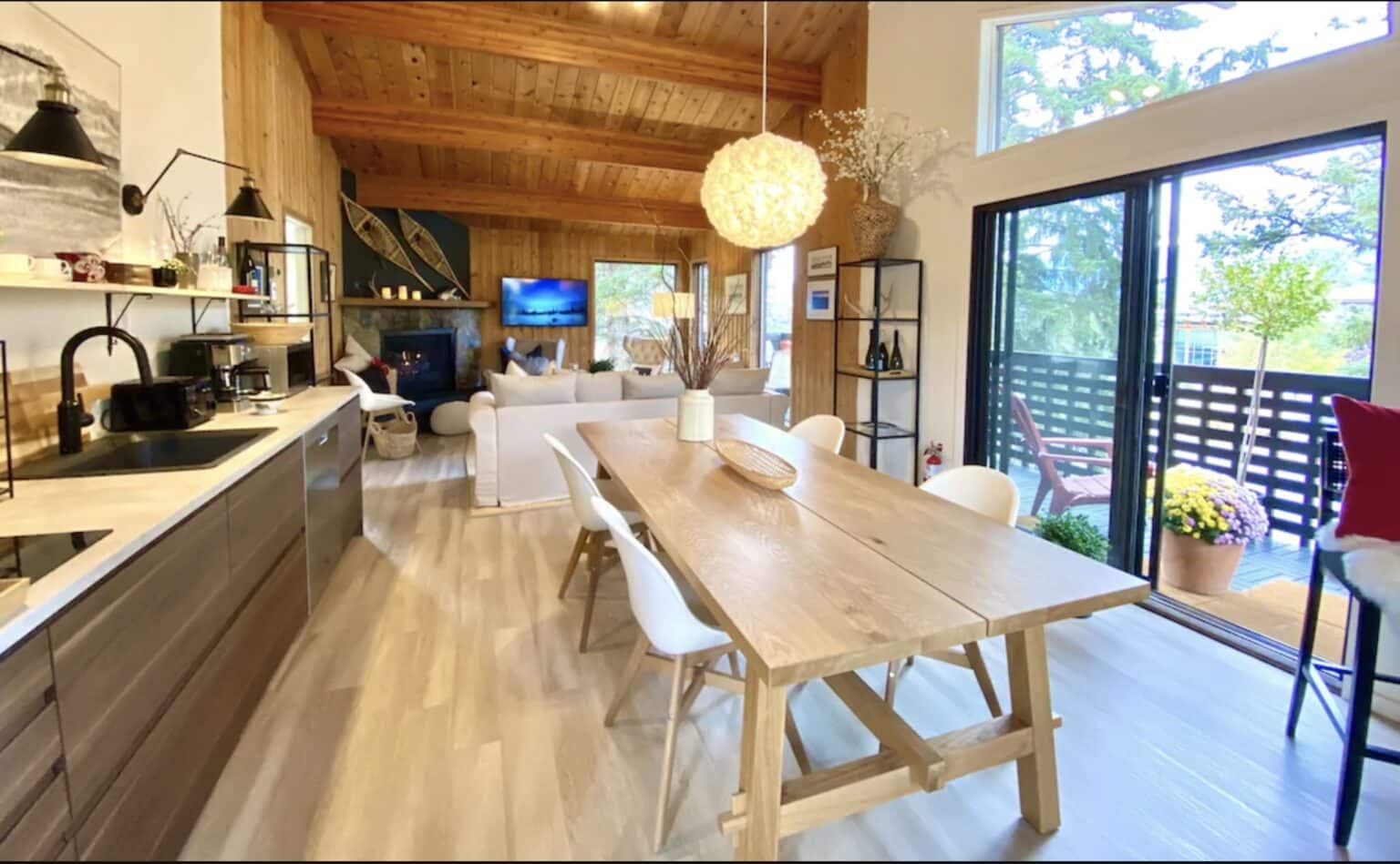 21 BEAUTIFUL Banff Cabin Rentals to Cozy Up In