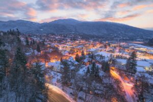 12 BEST Things to do in Nelson, BC - Canada