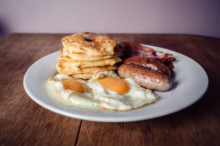 15 BEST Canmore Breakfast and Brunch Spots