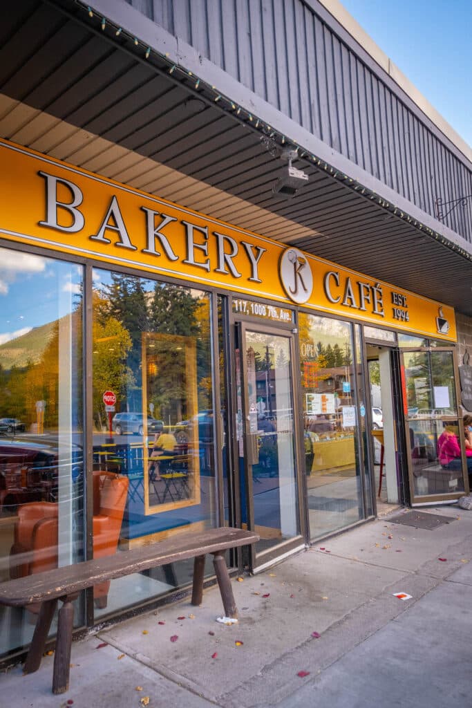 15 BEST Canmore Breakfast and Brunch Spots