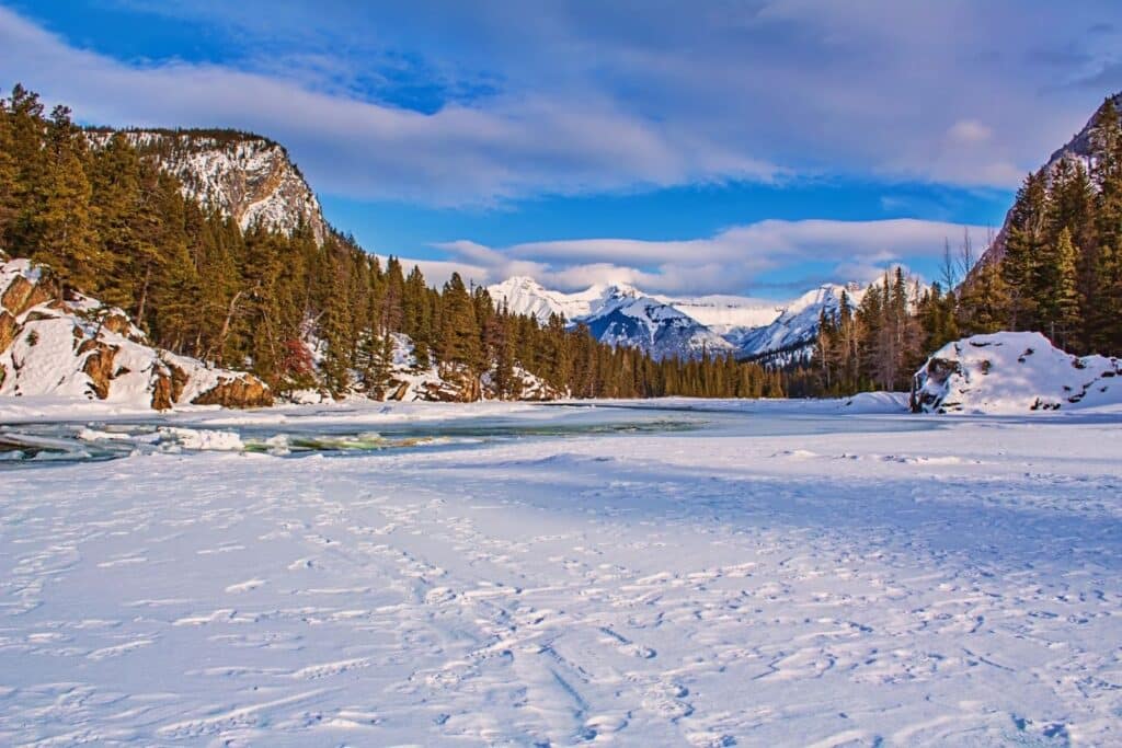 13 AMAZING Winter Hikes in Banff