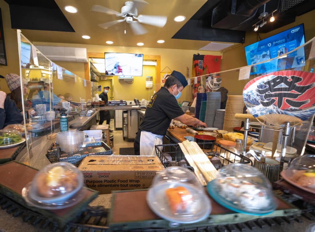 28 DELICIOUS Banff Restaurants to Try in 2024! (Recommended by Locals)