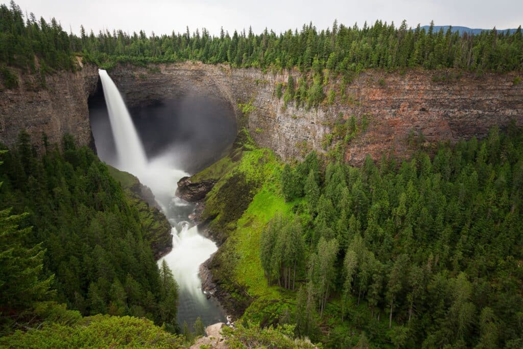 33 BEST Places to Visit in BC (British Columbia)