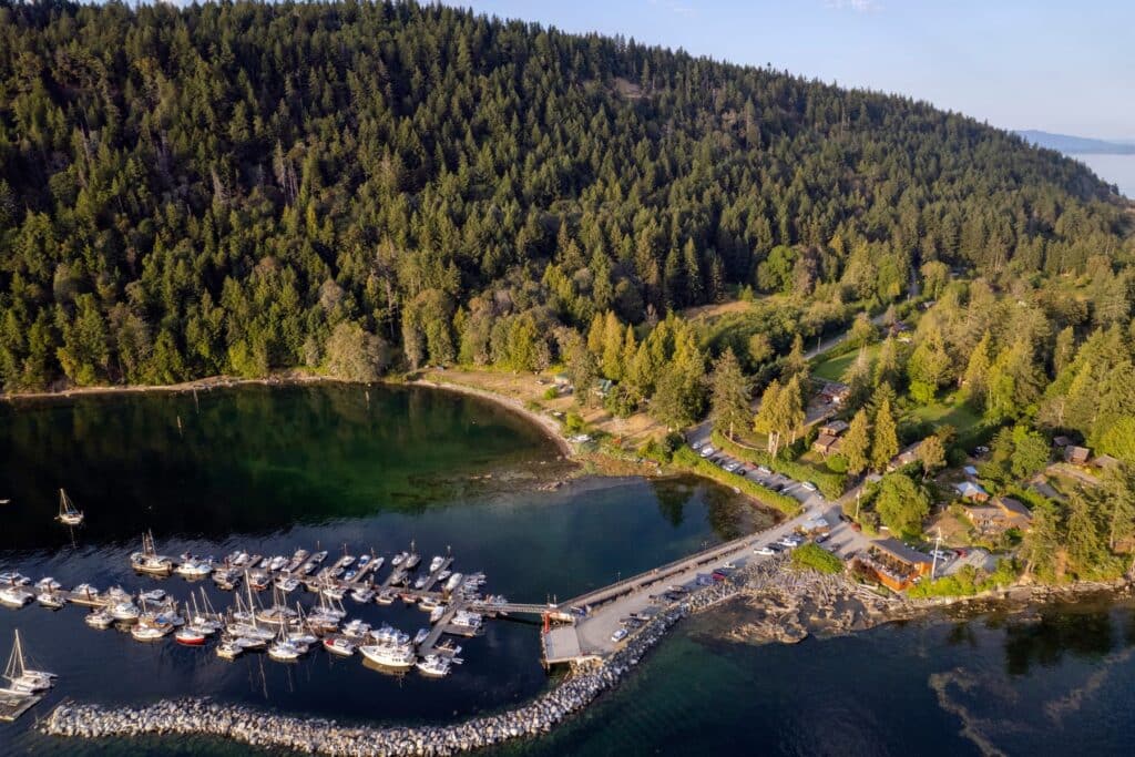 33 BEST Places to Visit in BC (British Columbia)