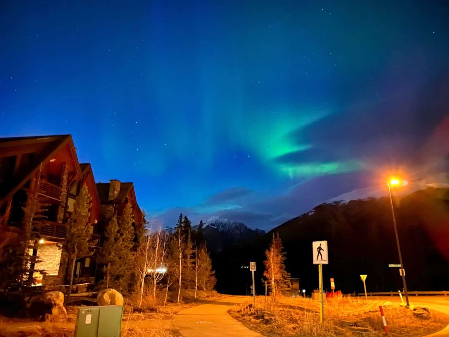 Where & HOW To See The Northern Lights in Banff