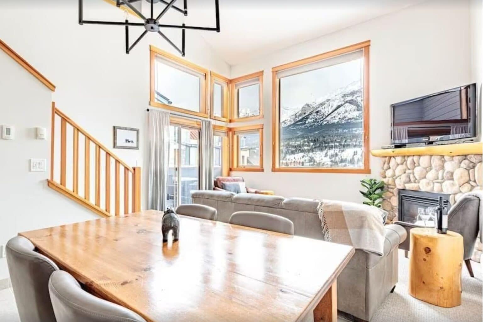 12 Canmore Airbnbs, Chalets, and Rentals You’ll LOVE