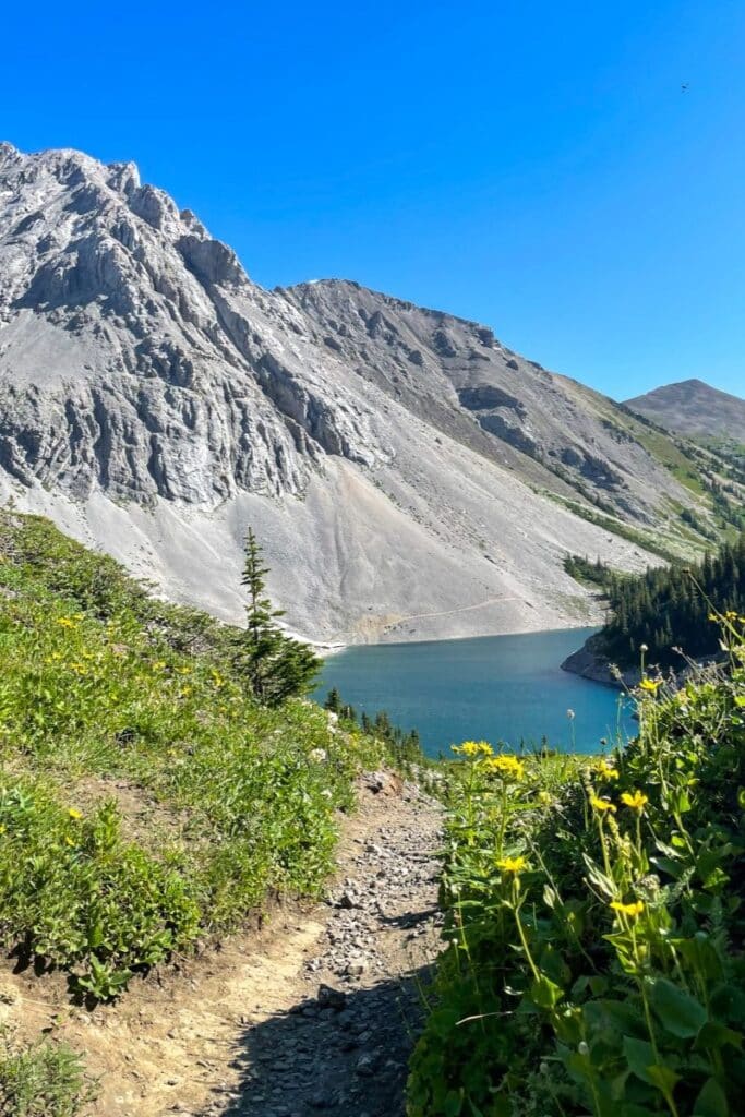 How to Hike to STUNNING Lillian Lake & Galatea Lakes