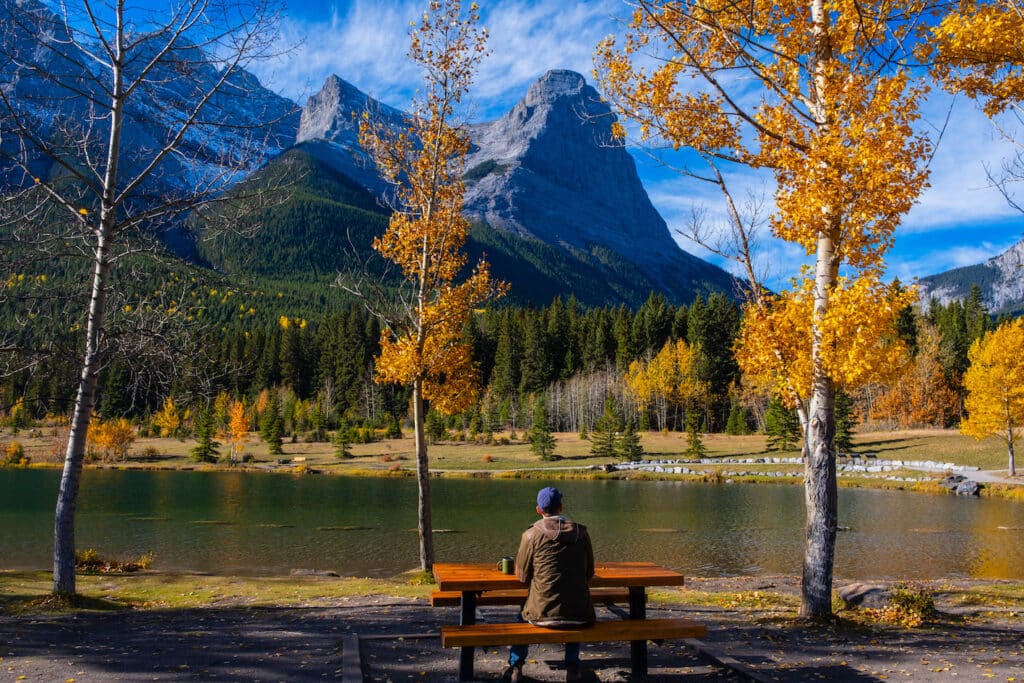14 Lakes in Kananaskis That DO NOT Disappoint