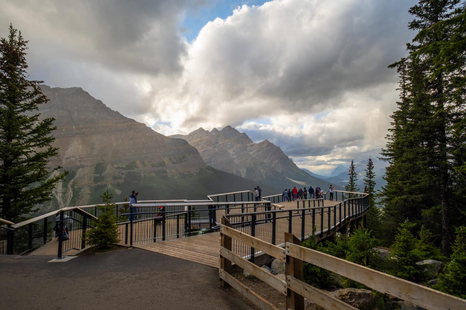 22 Things to Know BEFORE Visiting Peyto Lake