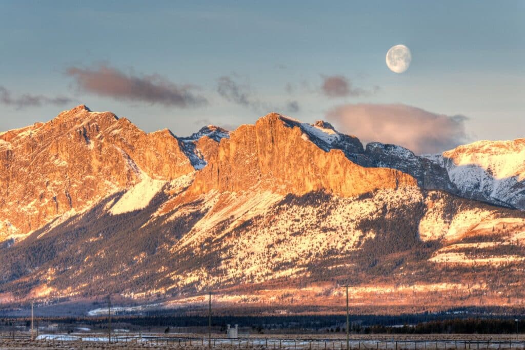 18 BEST Hikes Near Calgary (Easy & Hard!)