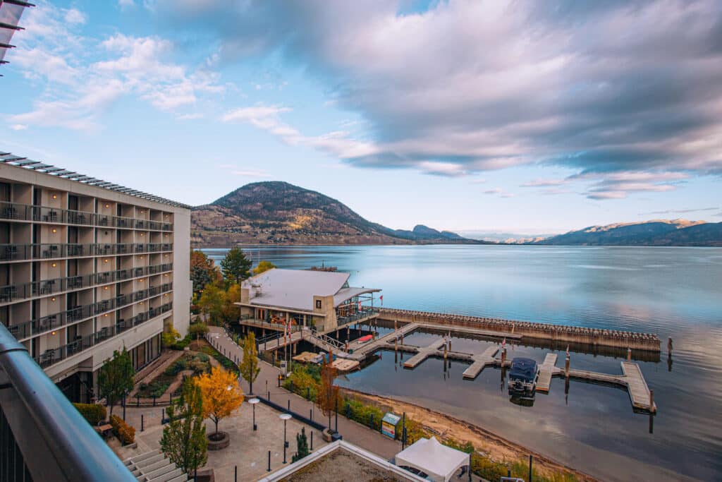 25 BEST Small Towns in British Columbia
