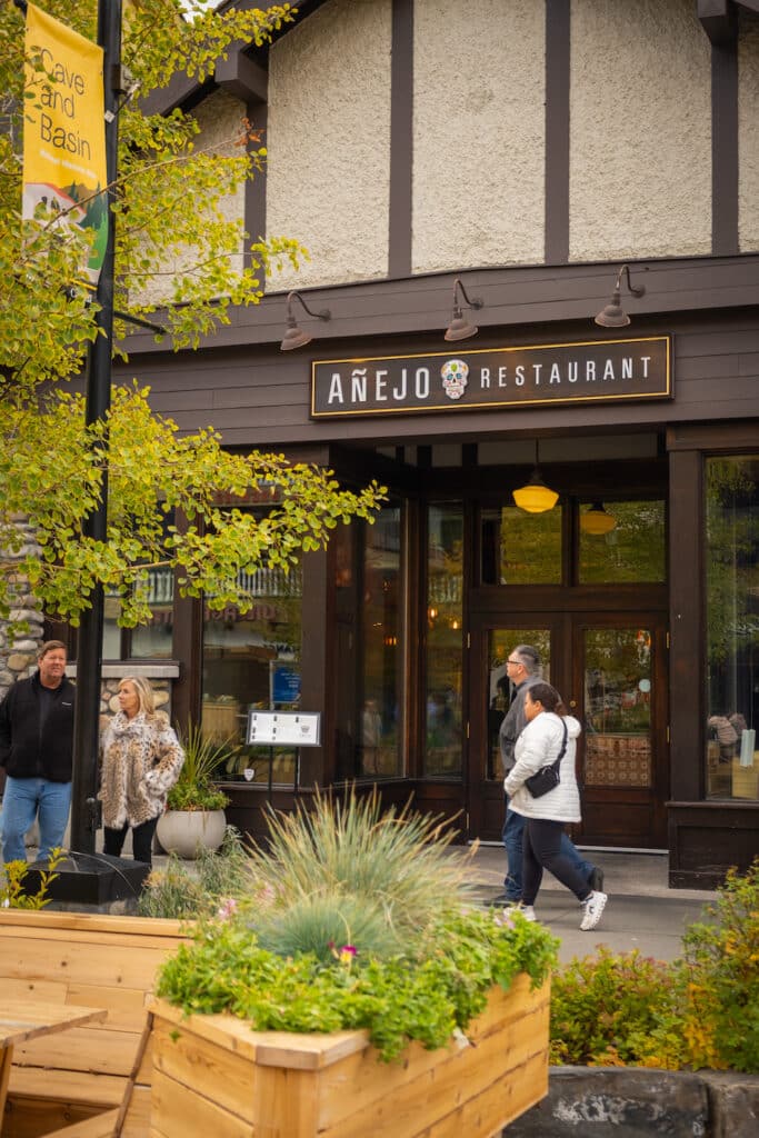 25 BEST Banff Restaurants To Try