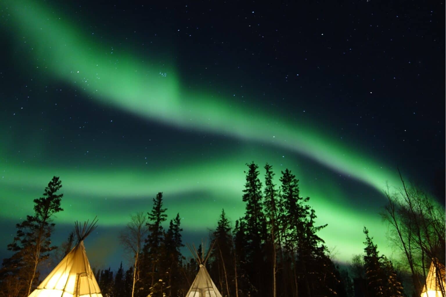 Where & How To See Northern Lights In Alberta