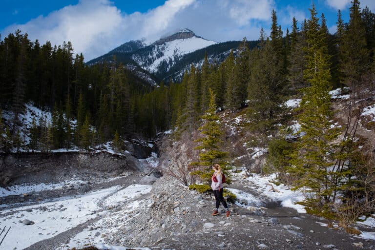 13 EASY Walks in Canmore the Whole Fam Can Enjoy!