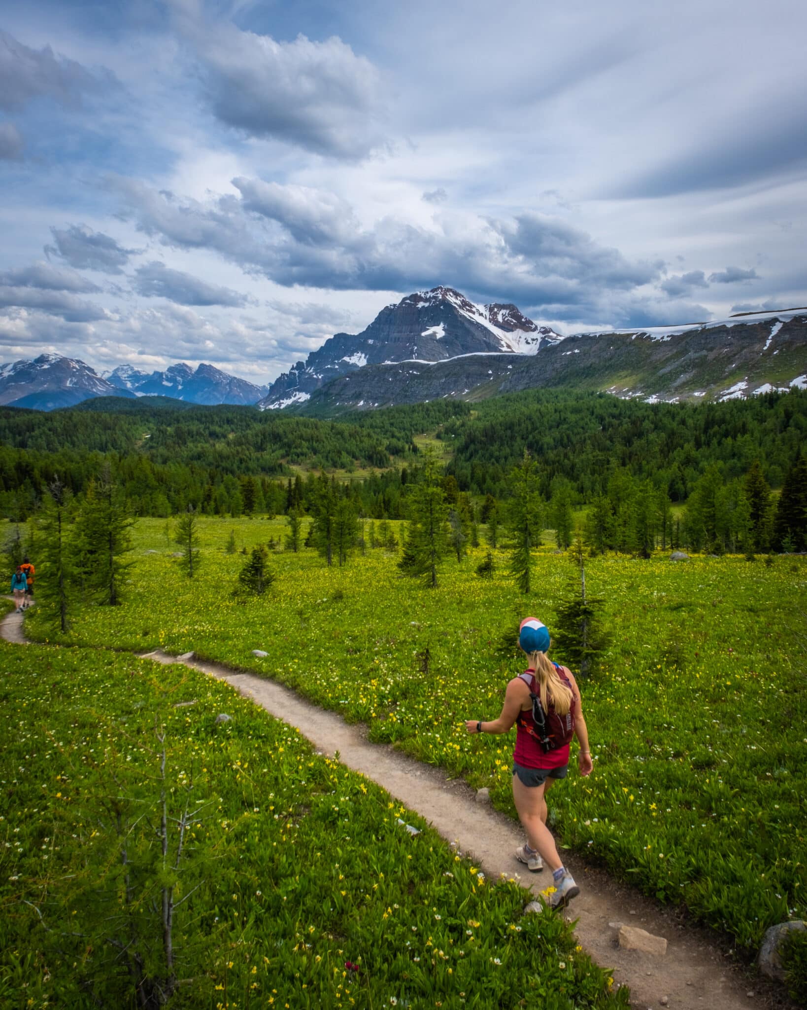 20 Alberta Hikes That Will BLOW You Away