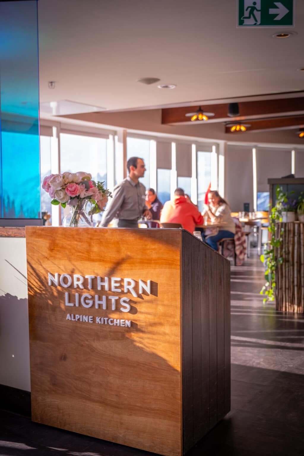 12 AMAZING Banff Restaurants With a View!