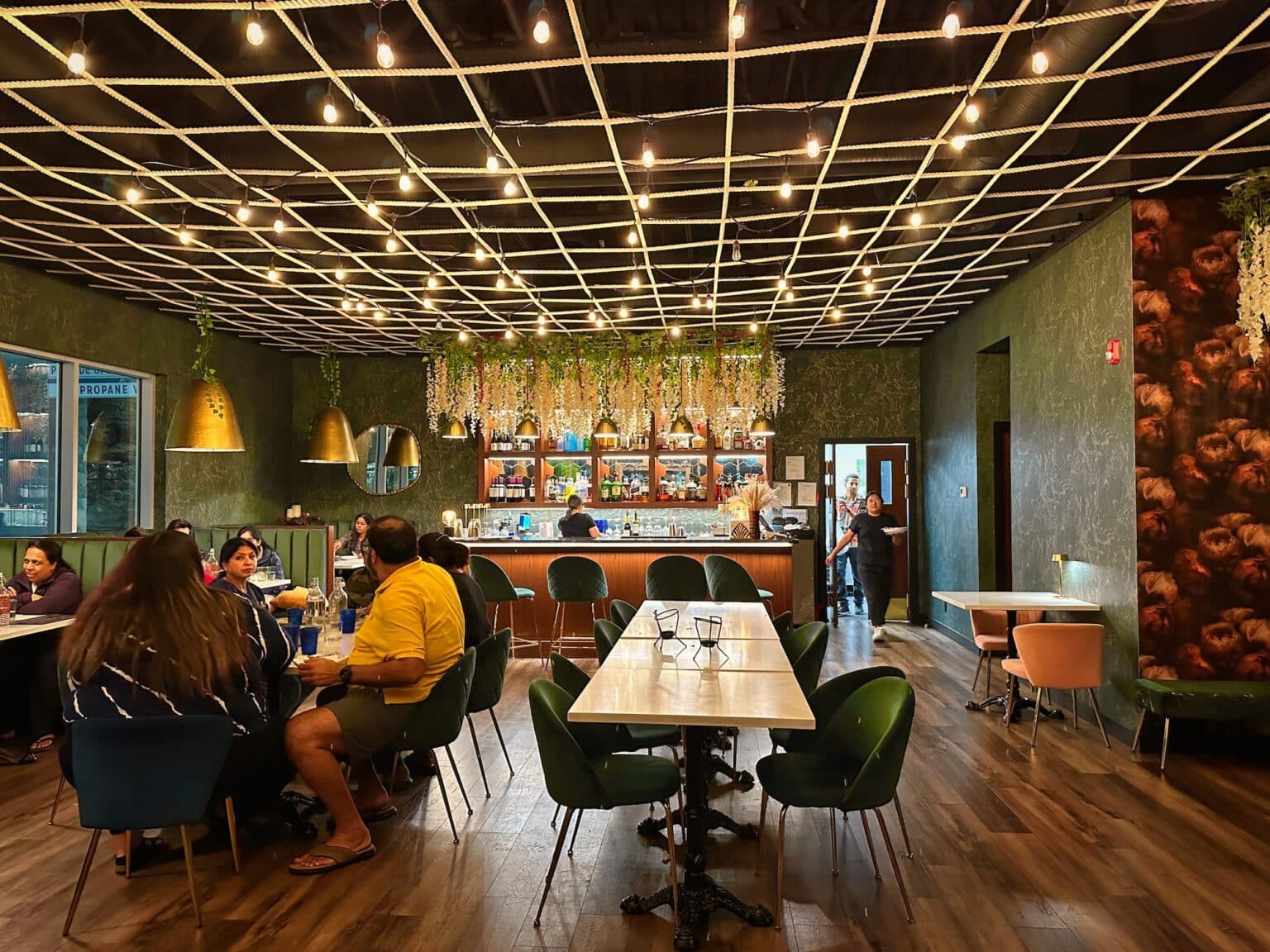 25 BEST Canmore Restaurants To Dine At