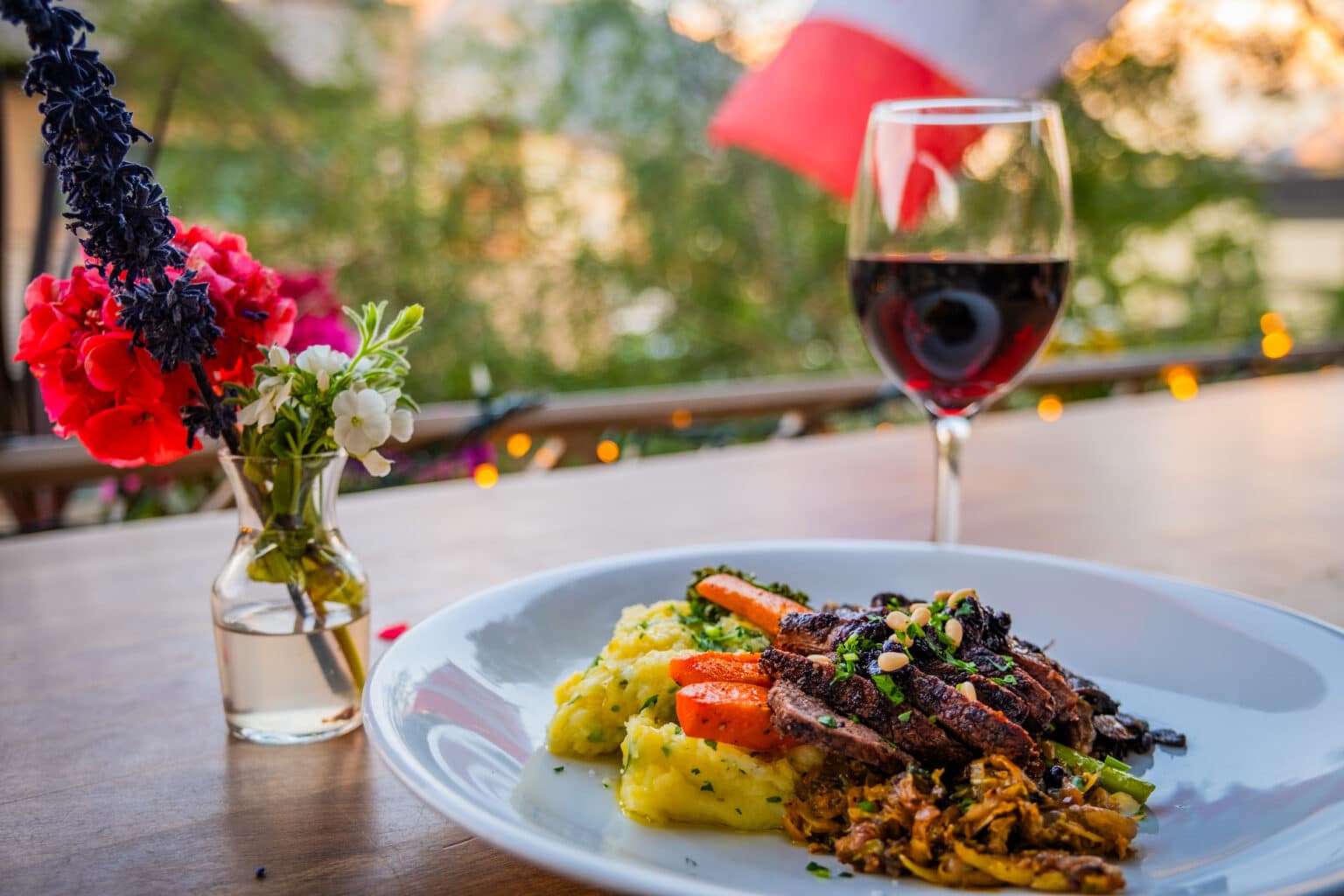 25 BEST Banff Restaurants To Try
