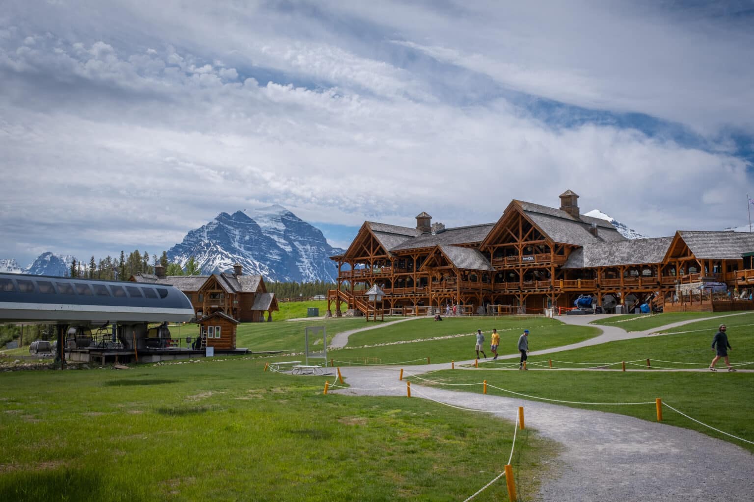 ULTIMATE Banff Gondola Comparison Guide