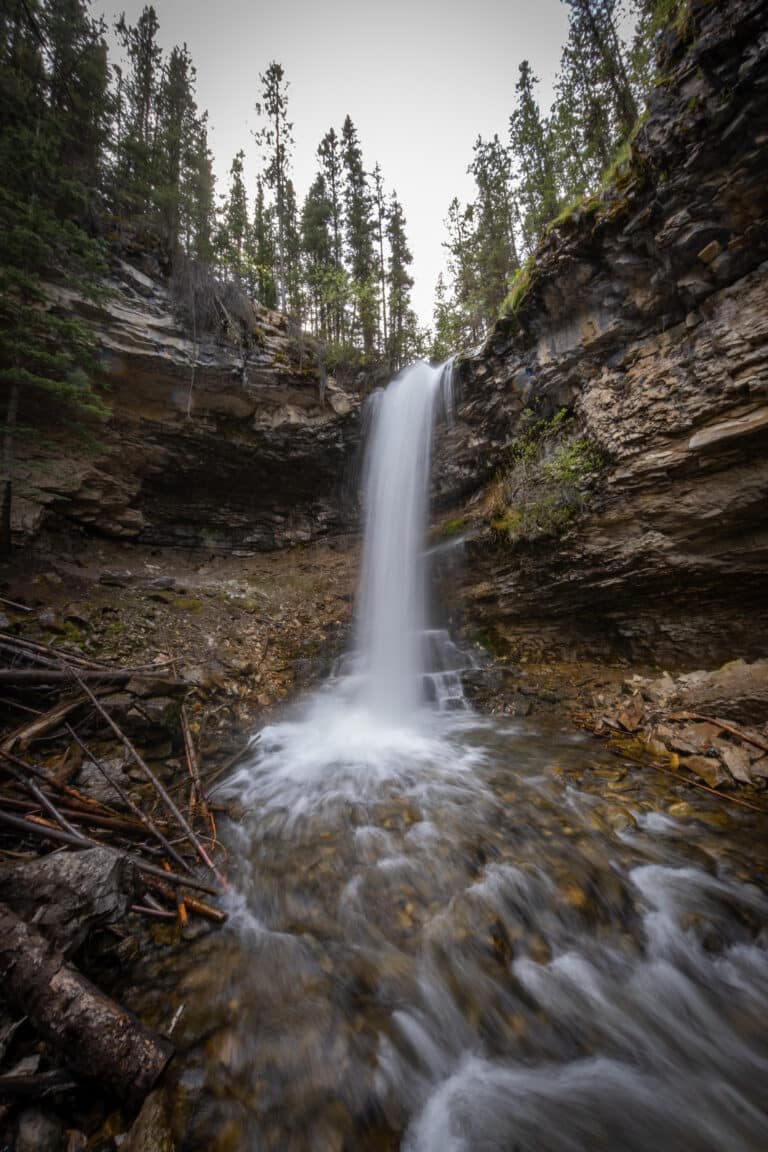 21 STUNNING Waterfalls in Alberta to Visit