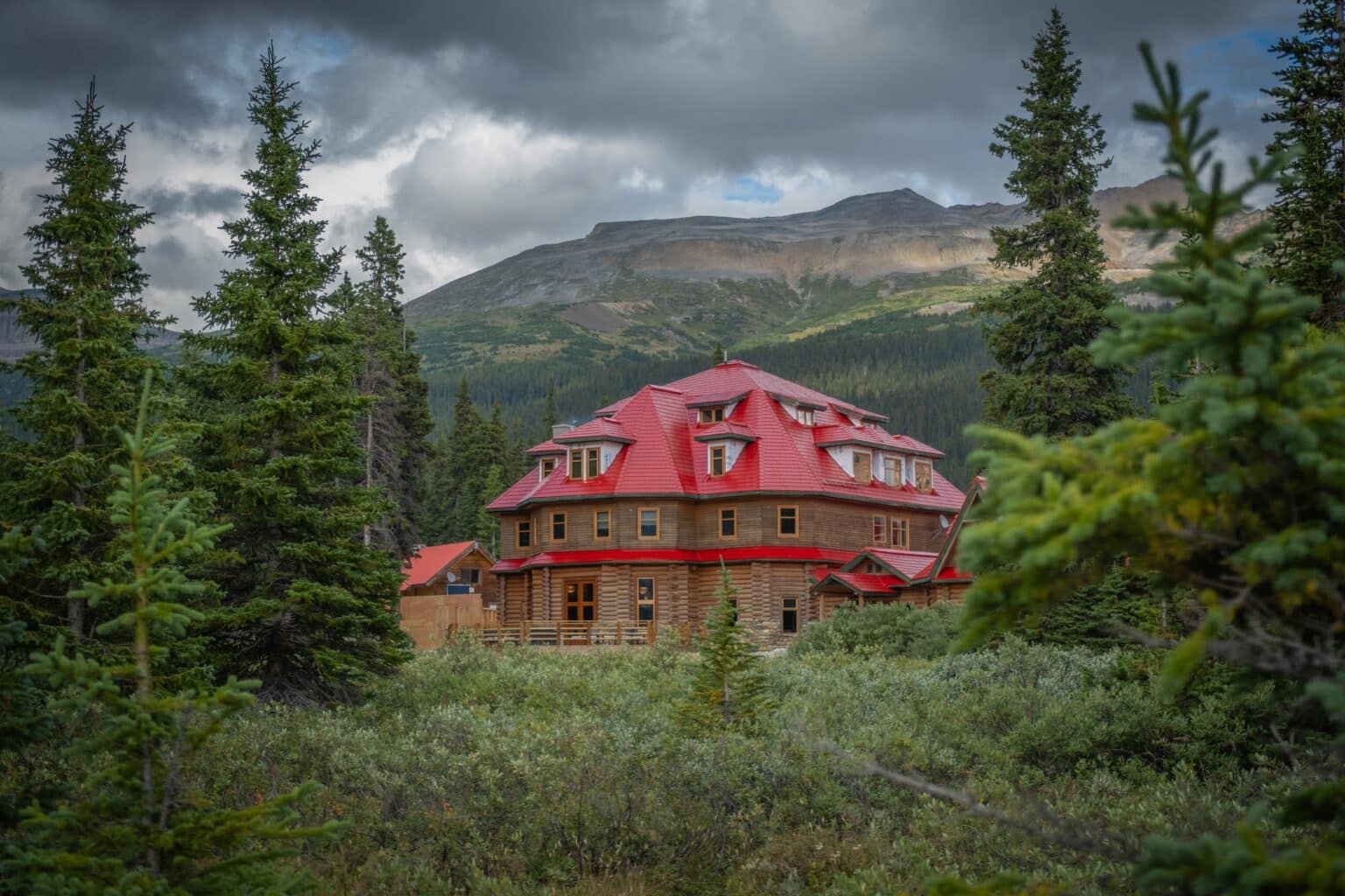 The Lodge At Bow Lake Review - The Banff Blog
