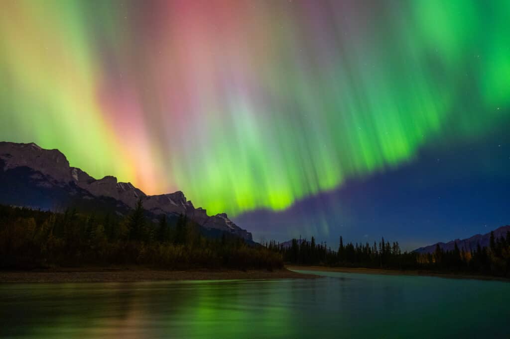 Where & HOW To See The Northern Lights in Banff