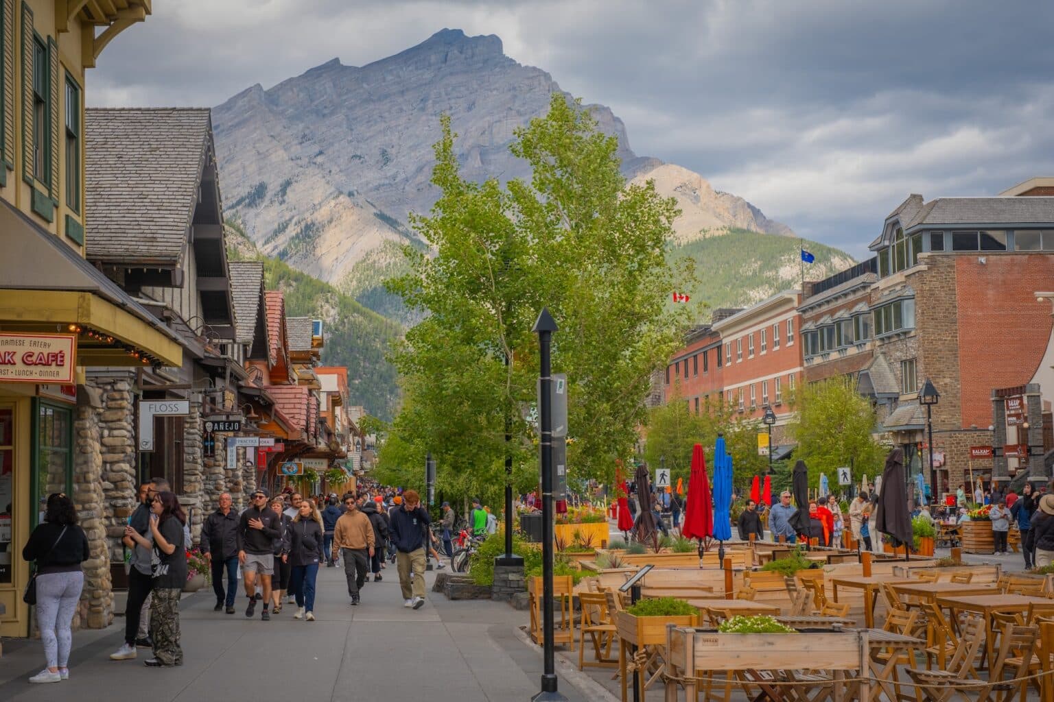 When is the BEST Month to Visit Banff? Locals Reveal All