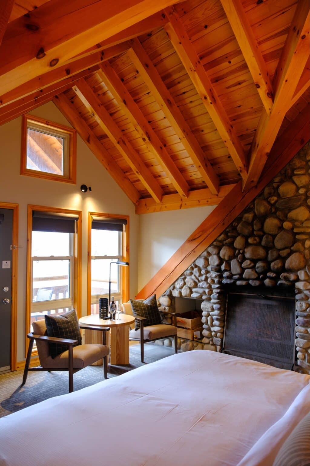 Buffalo Mountain Lodge: Hotel Review - The Banff Blog